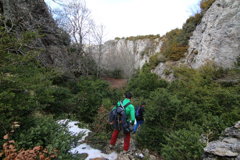 MendiaK: Arnaba y Okomendi - Al filo de lo Improbable