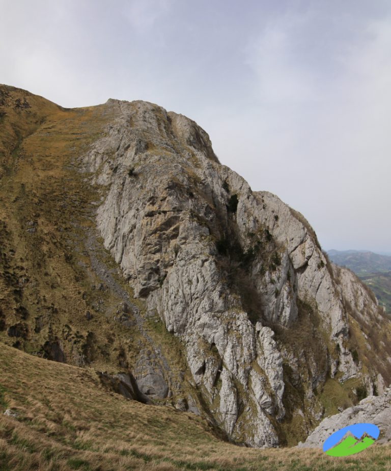 MendiaK: Txindoki (Larrunarri) por Muitze - Al filo de lo Improbable