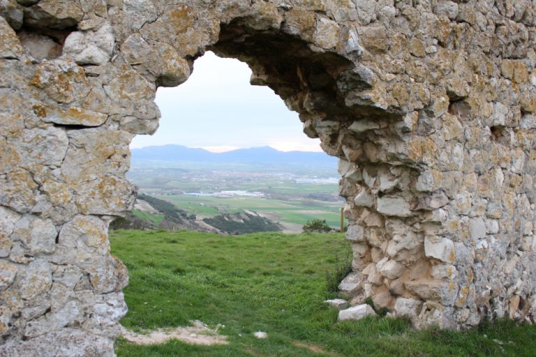 Descubre Euskadi: Castillo de Portilla - Al filo de lo Improbable